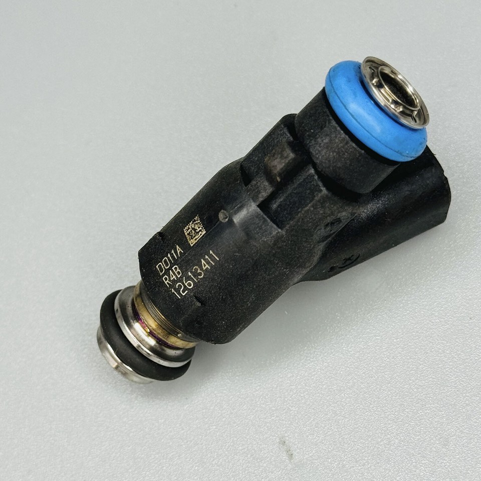 GM OEM GENUINE Fuel Injector 8PCS For 2010-13 Chevy Avalanche Colorado ...