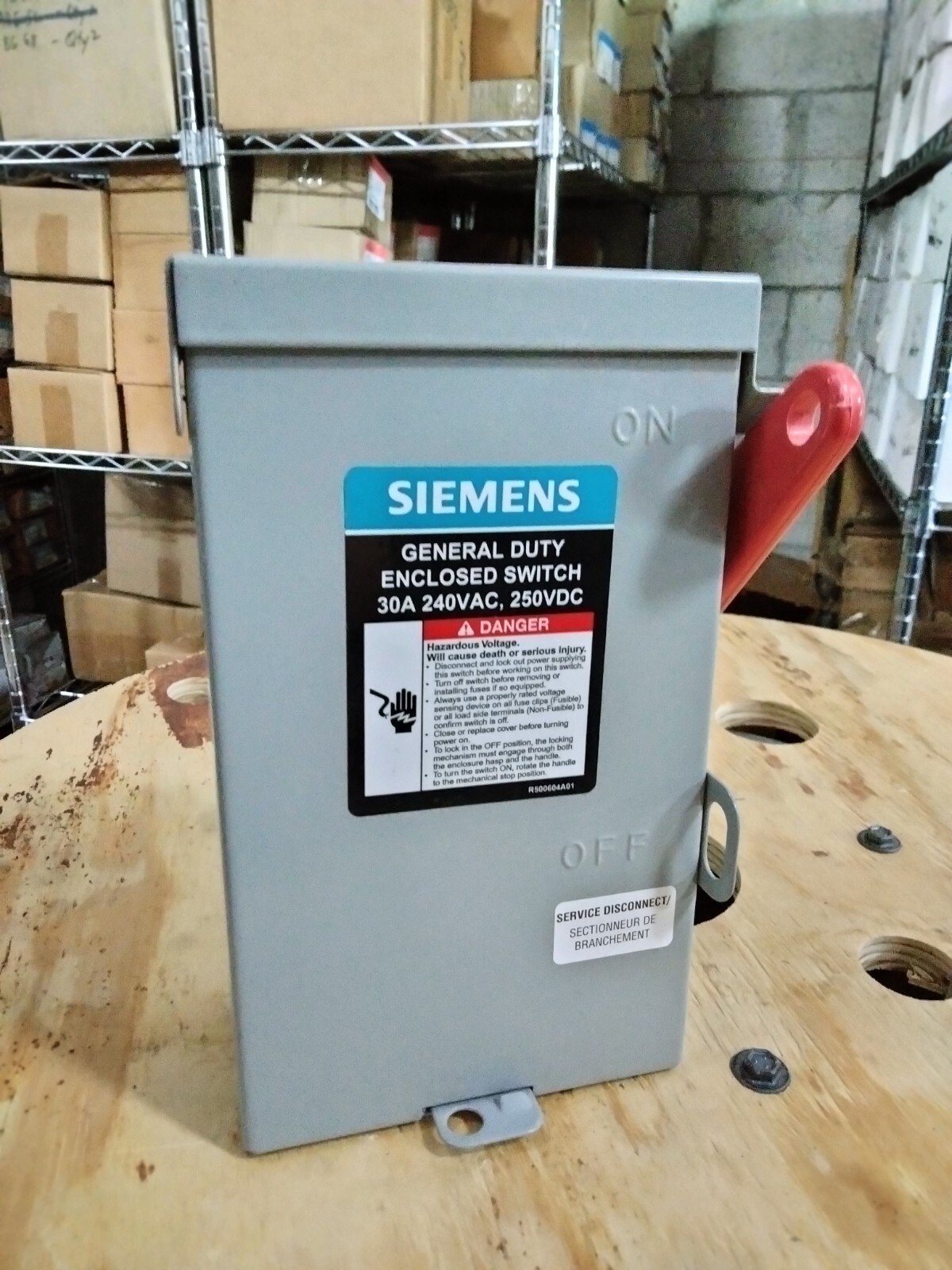 Siemens GF221NA - LOW VOLTAGE DOUBLE-BREAK ENCLOSED SAFETY SWITCH - NS ...
