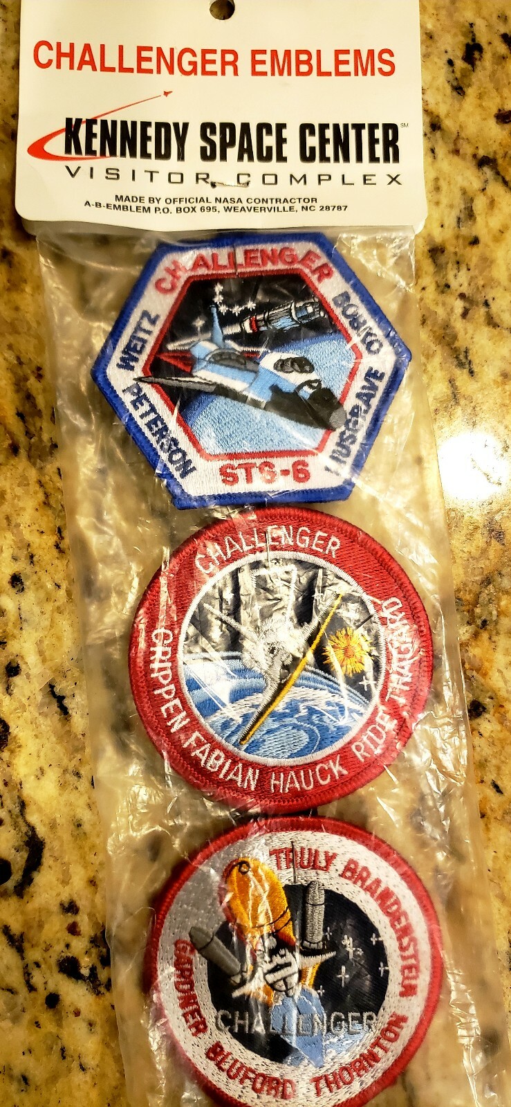 RARE ORIGINAL 1986 PATCHES AND PRINTS CHALLENGER SPACE SHUTTLE DISASTER ...