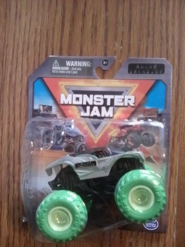 Monster Jam Series 7 Alien Invasion Neon Green Tires 2024 Spin Master ...