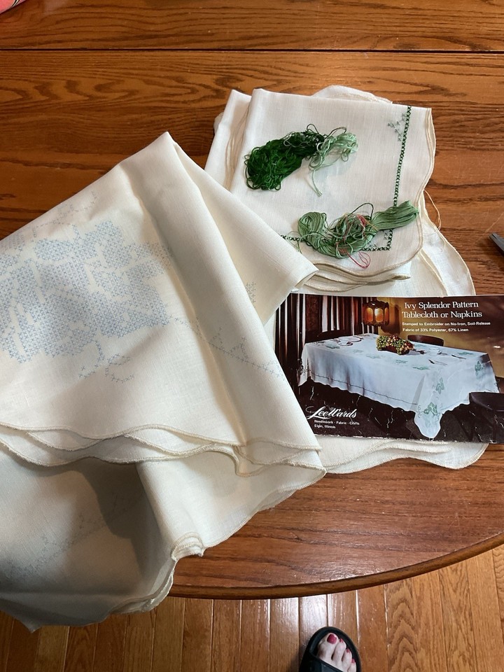 Vintage, Lee Wards, Ivy splendor Stamped Tablecloth & Napkins ...