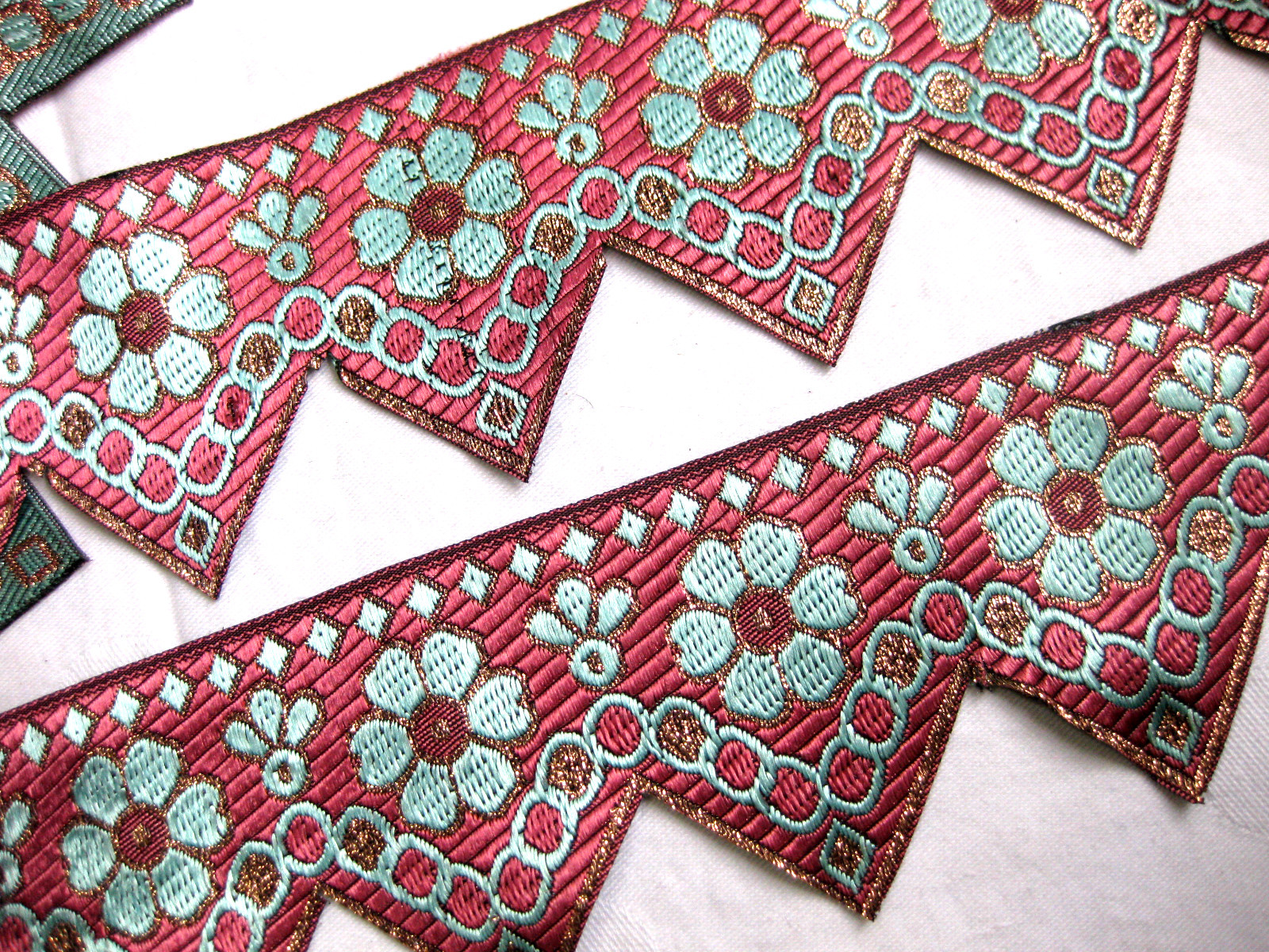 Borte Webband mit Bogenkante verschiedene Farben 60mm breit lfm 2.Wahl ...