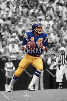 FB37 Dan Fouts San Diego Chargers Deep Pass Football 8x10 11x14 16x20 ...