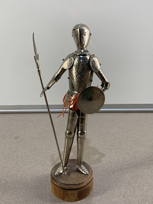 OLD VINTAGE METAL ARMOR DON QUIXOTE STATUE | eBay
