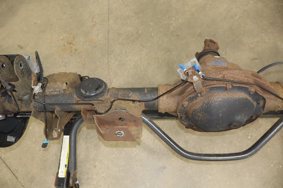 09-14 Chevy Suburban 3.42 Ratio 4x4 Rear Axle Assembly (GU6) Locking ...