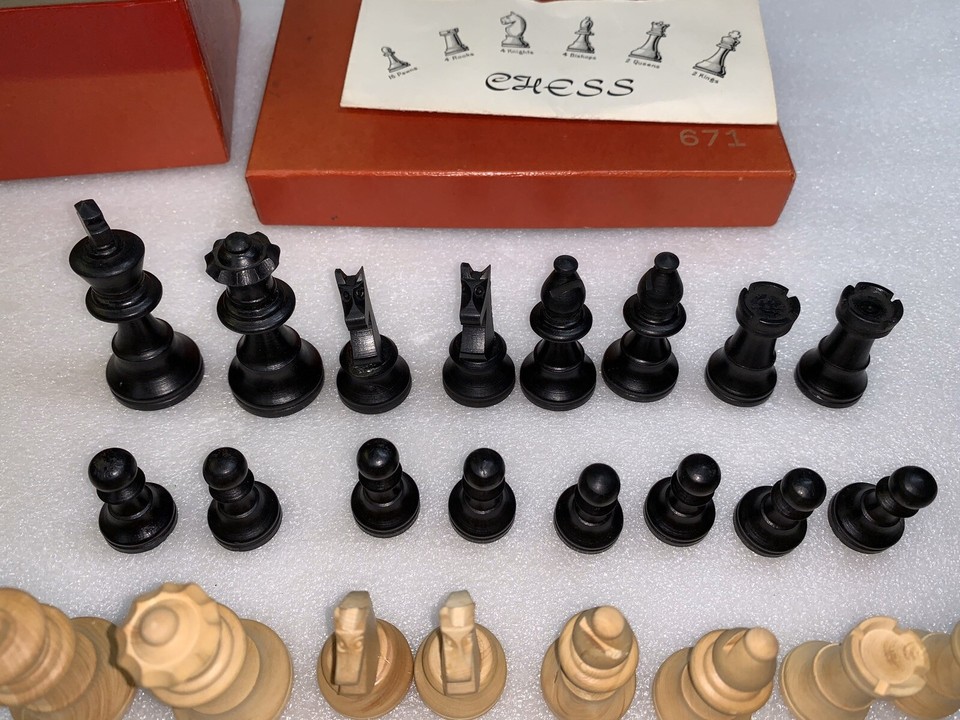VINTAGE PARKER BROS INC WOODEN CHESS SET 671 1940'S COMPLETE | eBay