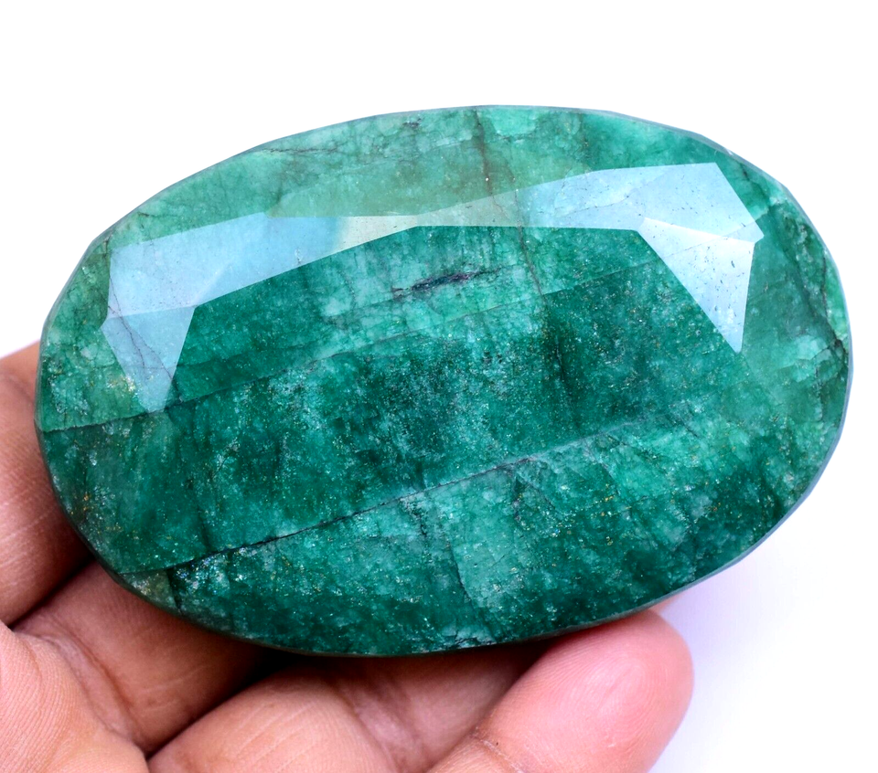 646.5 Ct Natural Huge Green Emerald Earth-Mined Certified Museum Use ...