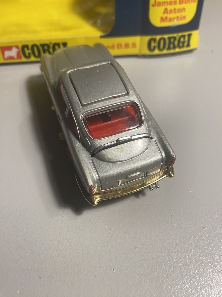 Corgi 270 James Bond DB5 Diecast Model Aston Martin 1973 w/Secret ...