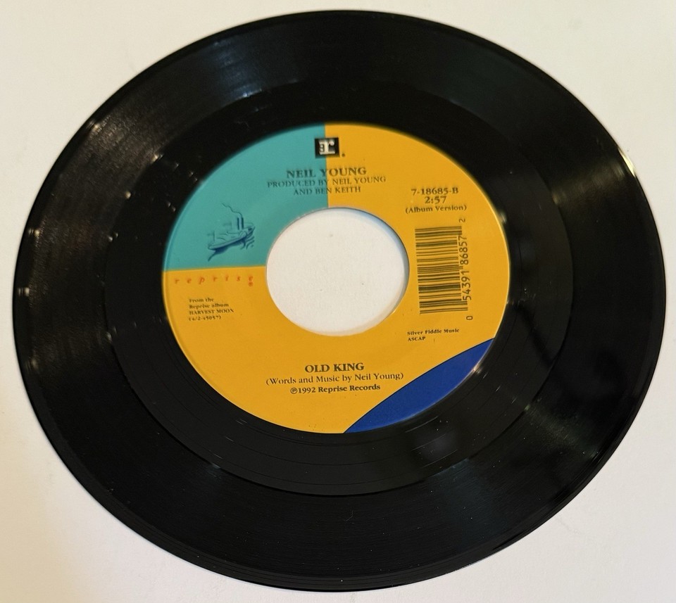 Neil Young “ Harvest Moon / Old King “ 45 RPM Vinyl Record 7” | eBay