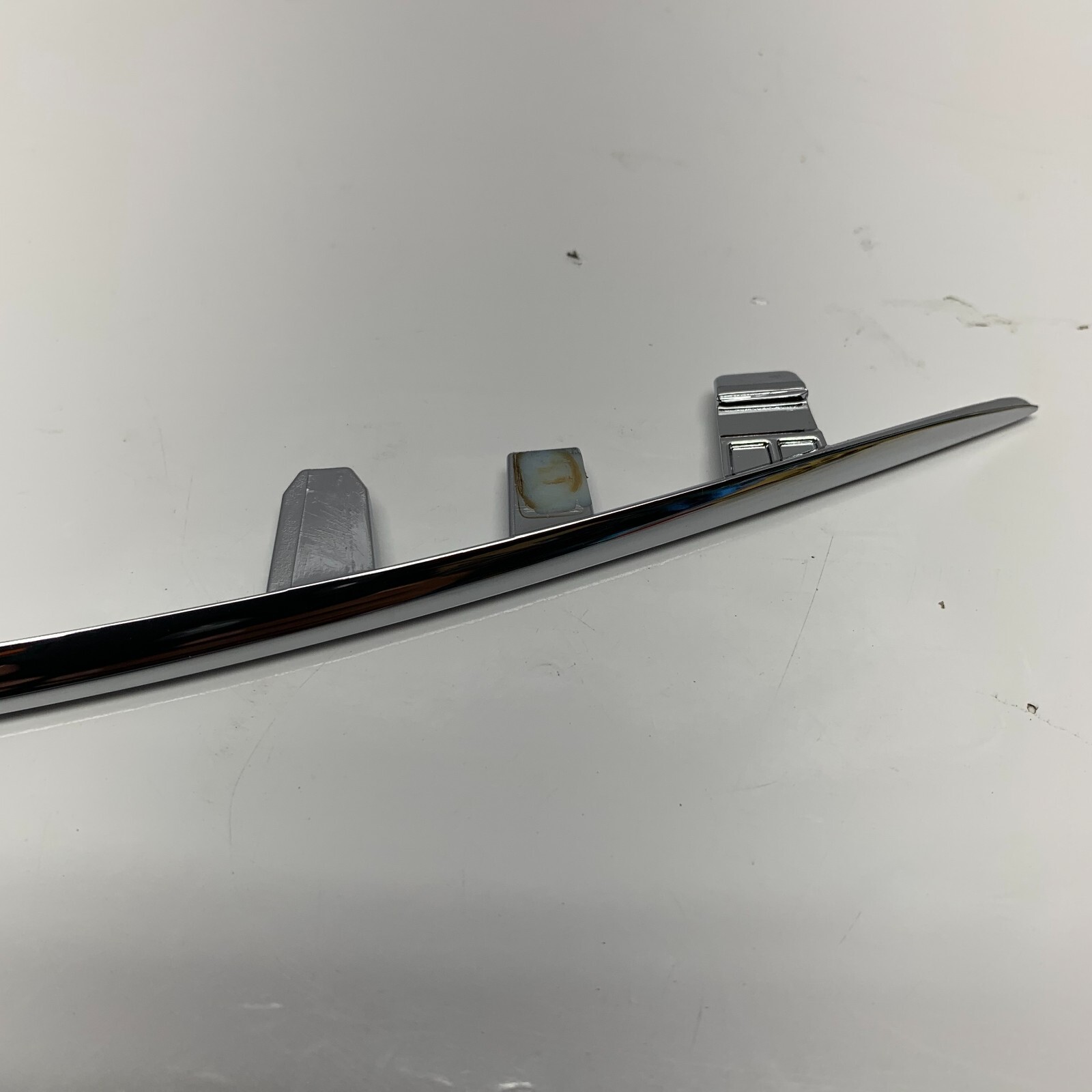 2015 - 2018 Mercedes-Benz C300 Front Right Bumper Molding Chrome ...