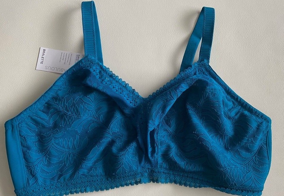 BNWT M&S FLEXIFIT WINTER TURQUOISE LACE NON WIRED MINIMISER BRA 32E ...