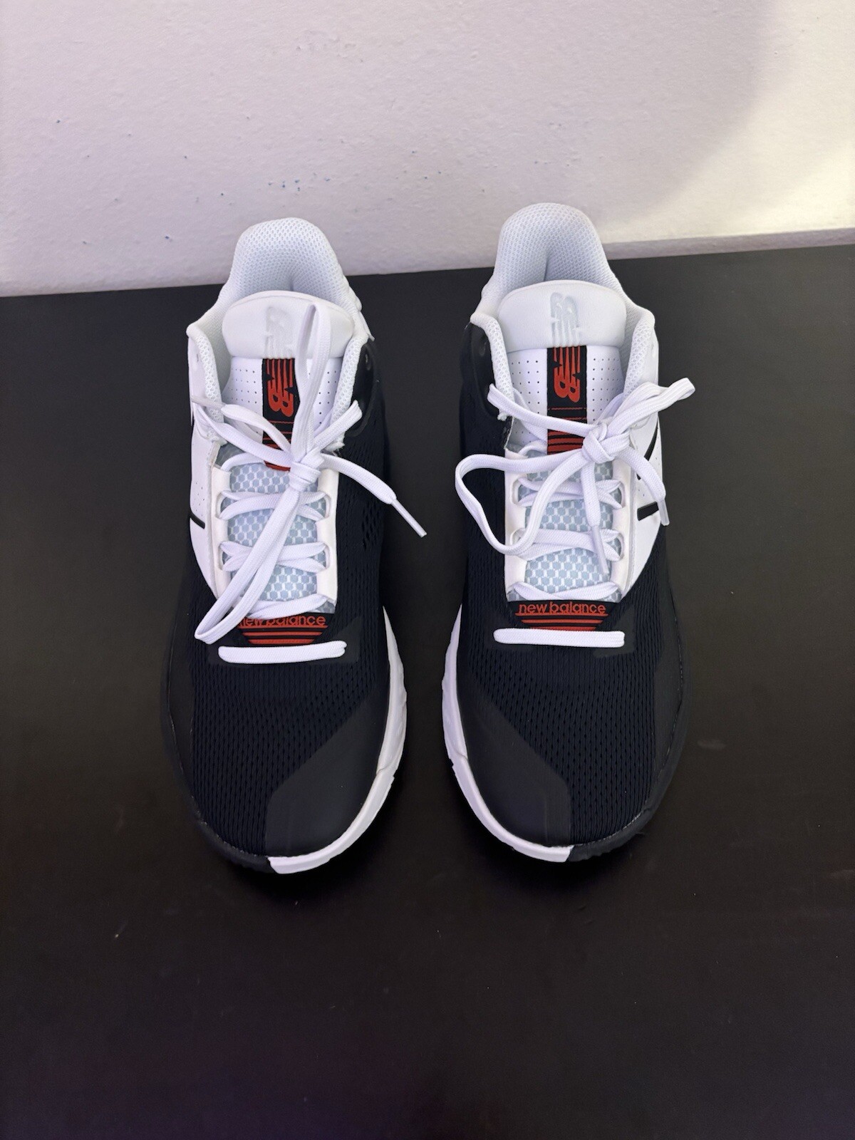 Size 8.5 New Balance Two Way v4 White Black Men's Basketball Shoes