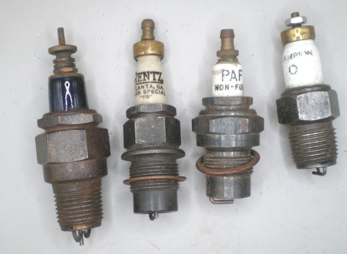 4 Vintage Collectible Spark Plugs | eBay
