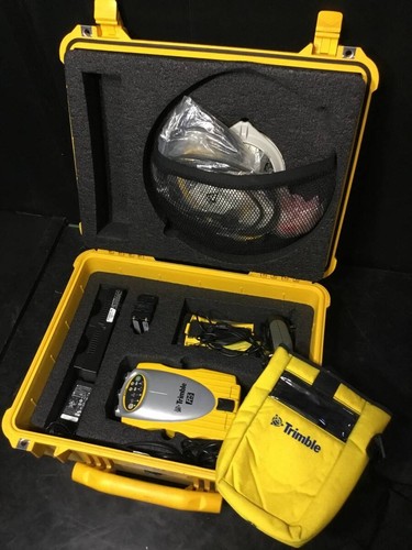 Trimble R5 Trimble GPS Surveying GNSS System NOMAD Data Collector ...