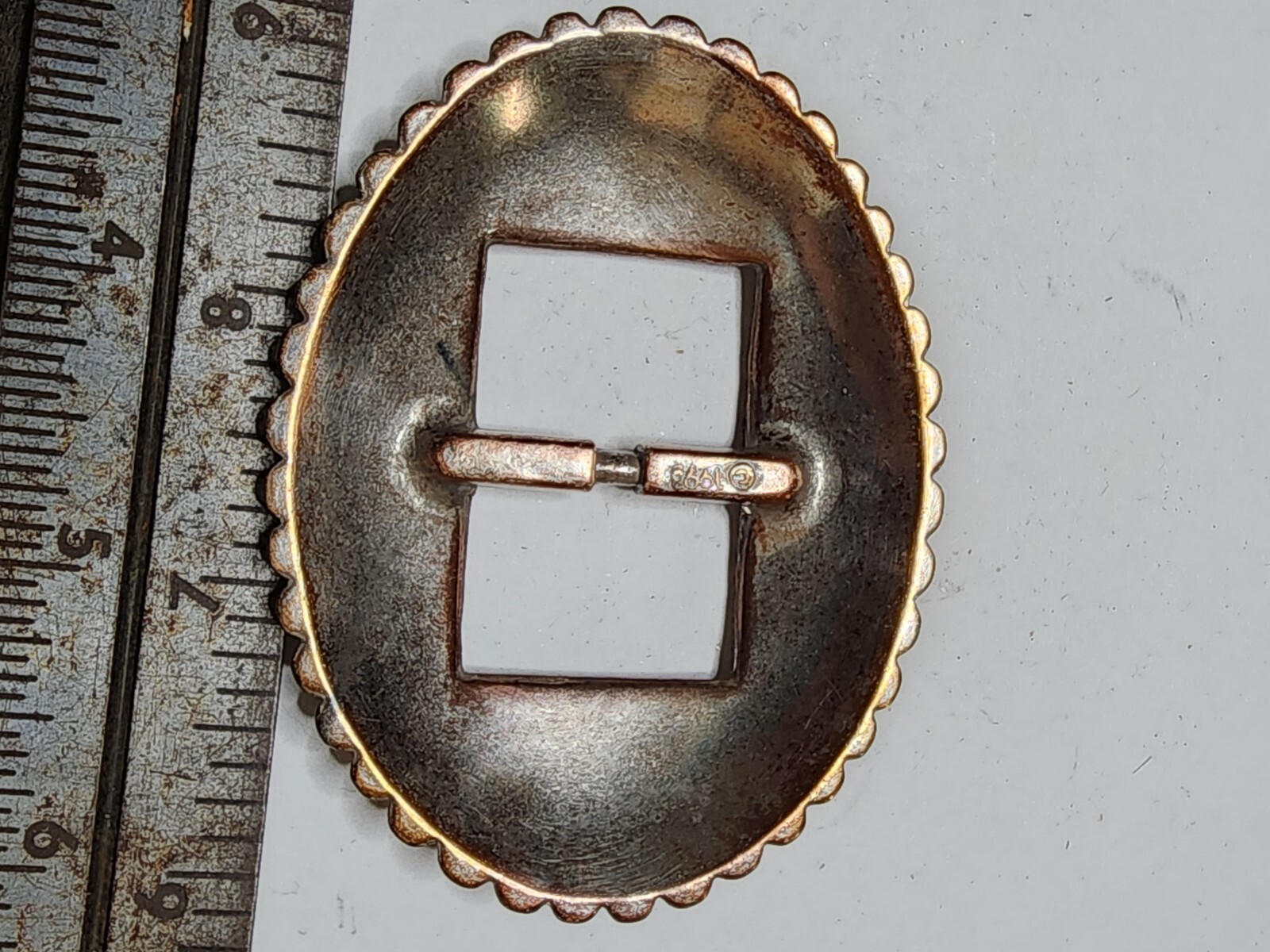 Vintage Oval Sunburst Taiwan Belt Buckle Scarf Slide - Gem