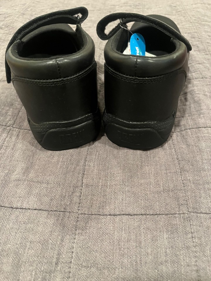 Magnolia Comfortable Shoes Drew Woman 14326-99 size 8 WW black fabric ...
