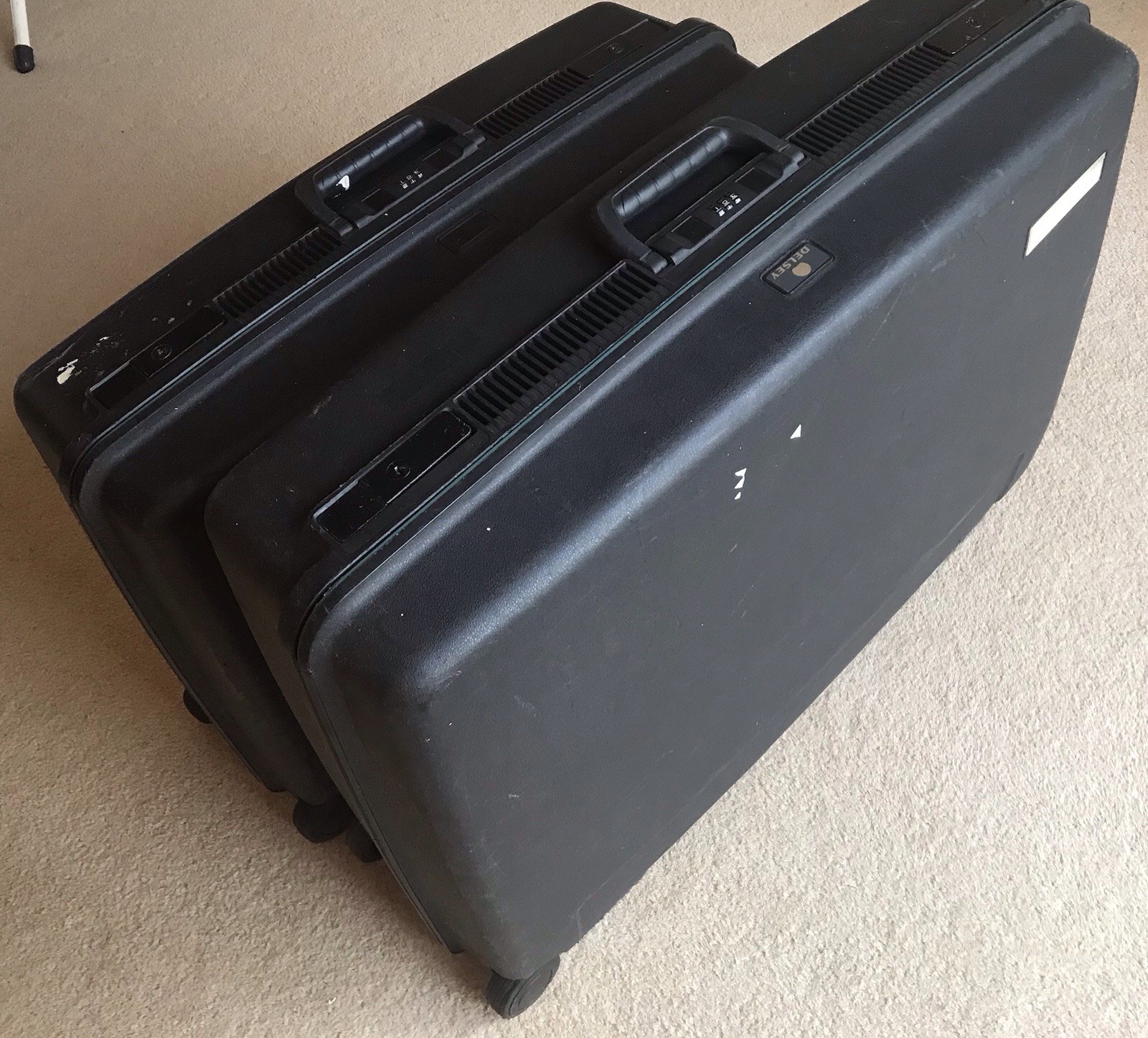 Delsey Set Of 2 Hard shell Suitcases | eBay UK