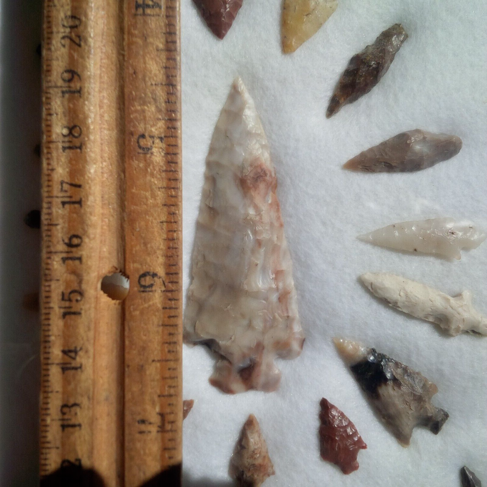 FINE 35 OREGON ARROWHEADS DISPAY GILBERT RIVER SITE Authentic Indian ...