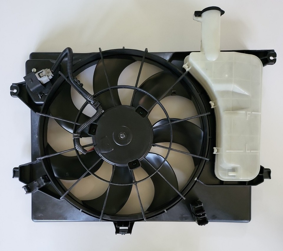 New Radiator Condenser Fan Unit Assembly PA66-(G/F 17+M21) Coolant Tank ...