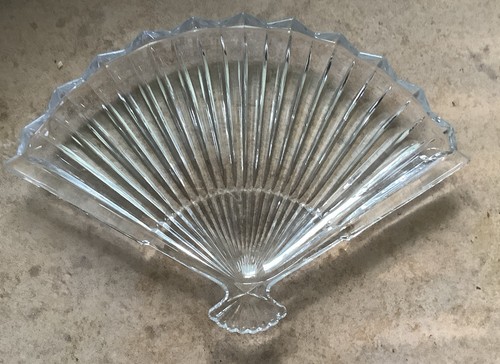 Clear Pressed Glass Fan Shaped Relish Candy Trinket Keys Jewelry Ring ...