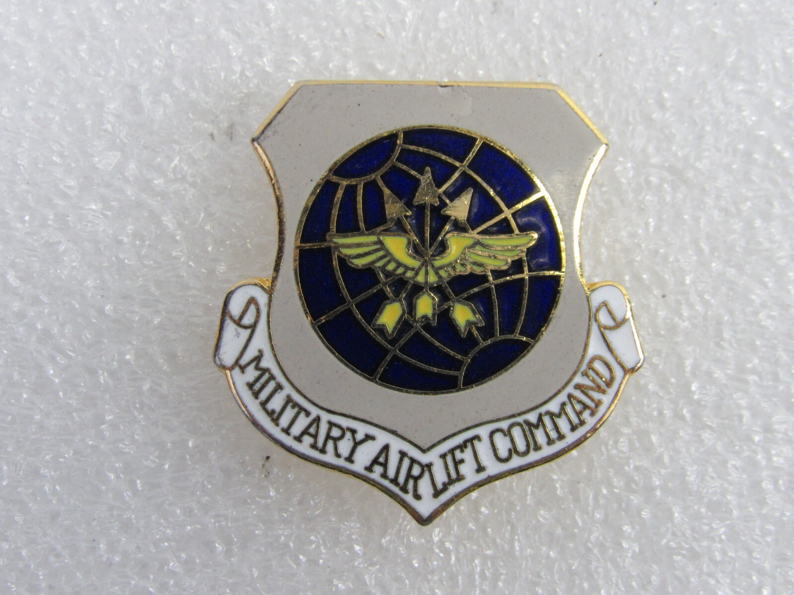 US Air Force Airlift Command Lapel Pin USAF Cap Hat Jacket Military ...