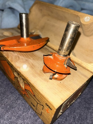 CMT 800.513.11 2-Piece Orange Kitchen Set in Hardwood Case, 1/2-Inch ...