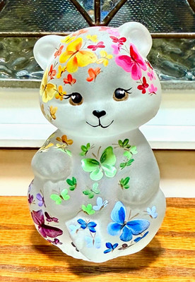 #12/15 Fenton**EXCLUSIVE "RAINBOW BUTTERFLIES" SITTING BEAR FIGURINE ...