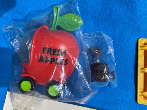 Vintage 1976 Lowly Worm, Apple Car & Market Richard Scarry Puzzletown ...