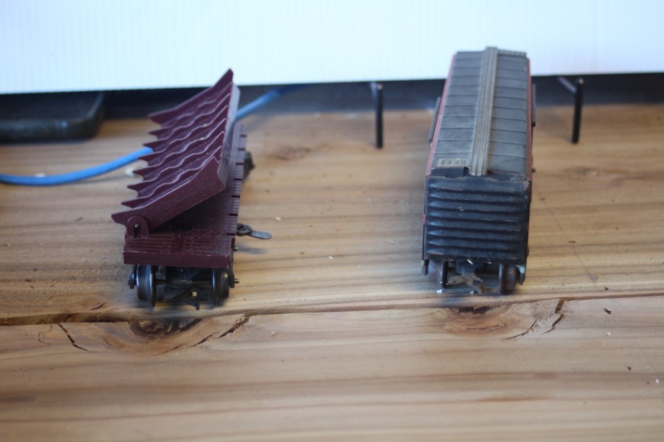 Vintage Lionel NYC Pacemaker Freight Service Car& Erie Log Car, (F109 ...