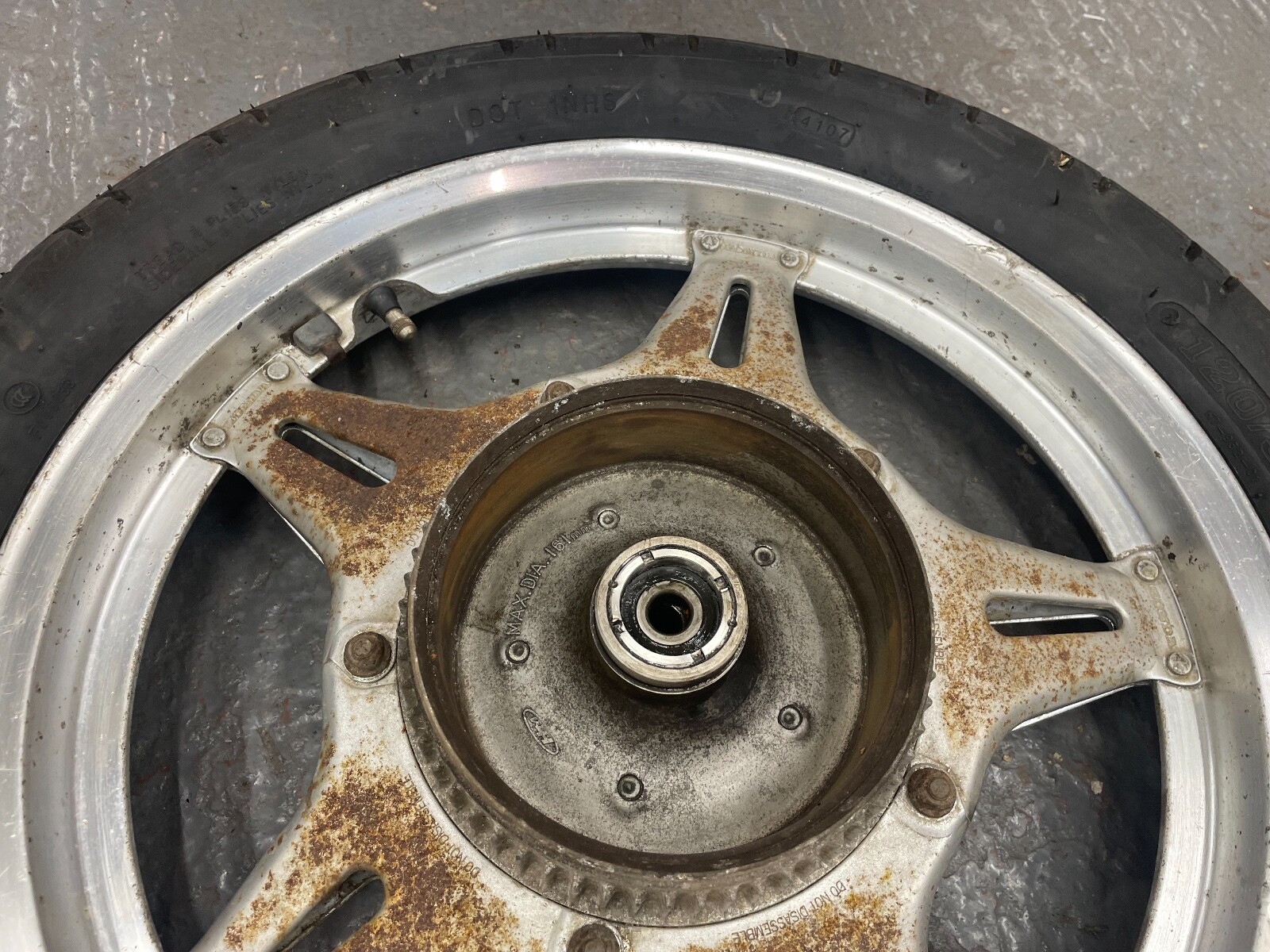 1981 Honda CX500 CX 500 genuine Comstar rear wheel DID 2.15x18" rim ...