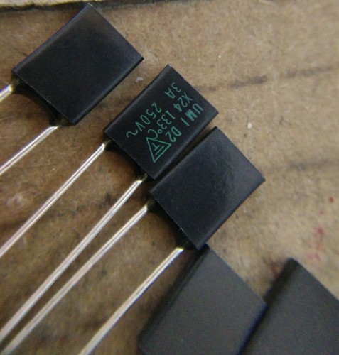 10pcs ELCUT Thermal Cutoffs Fuse X24 250V 3A 133 degrees | eBay