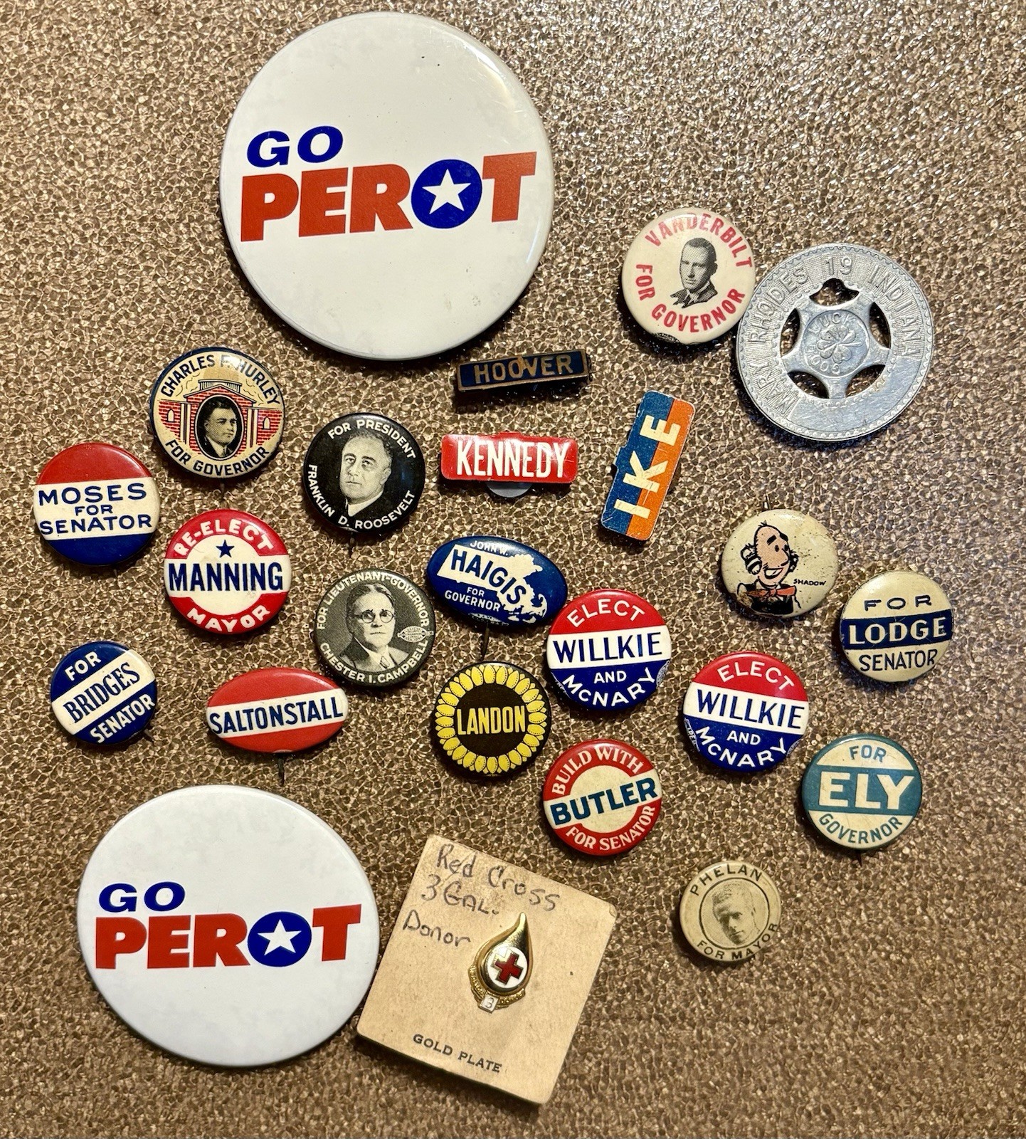 Large Lot Political Buttons & Pins FDR, Kennedy, Hoover, IKE, Perot And ...