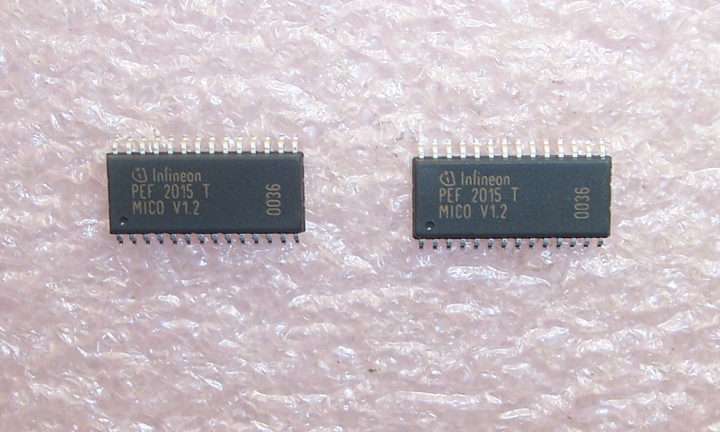 QTY (25) PEF2015T V1.2 INFINEON SOIC-28 MICO ISDN CONTROLLER MINI IOM ...