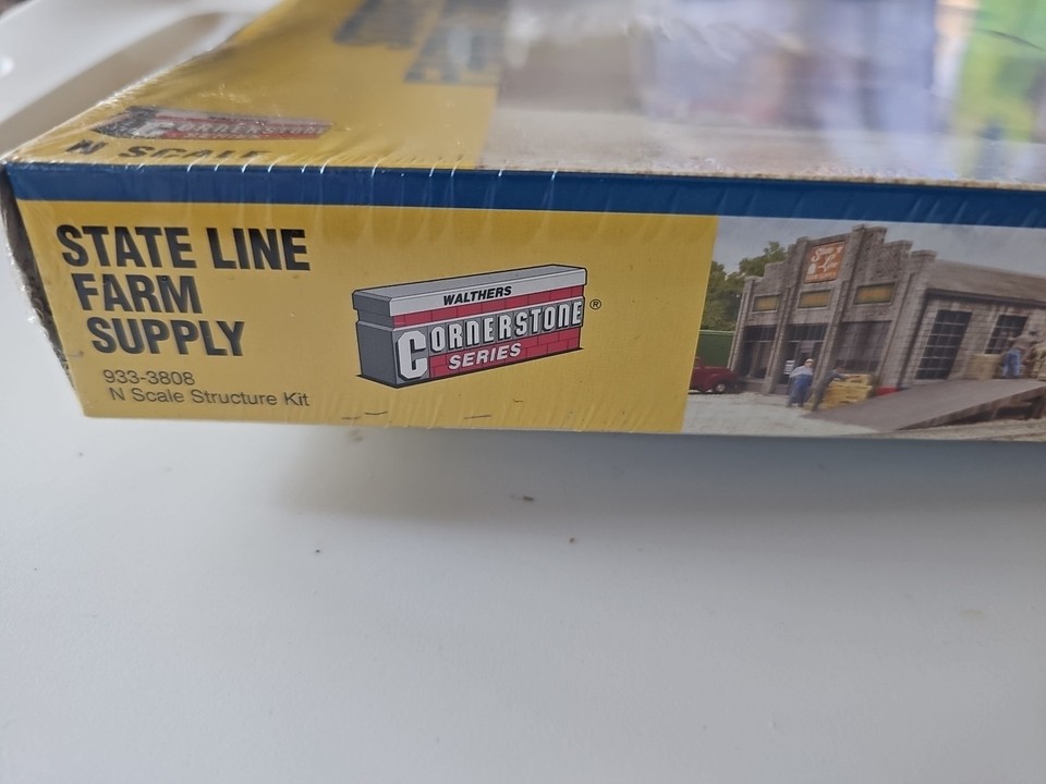 WALTHERS Cornerstone STATE LINE FARM SUPPLY railroad kit N-Scale #933 ...