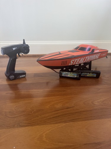 Stealth wake Pro Boat 23in Comes With 2 Batteries But Not A Charger | eBay
