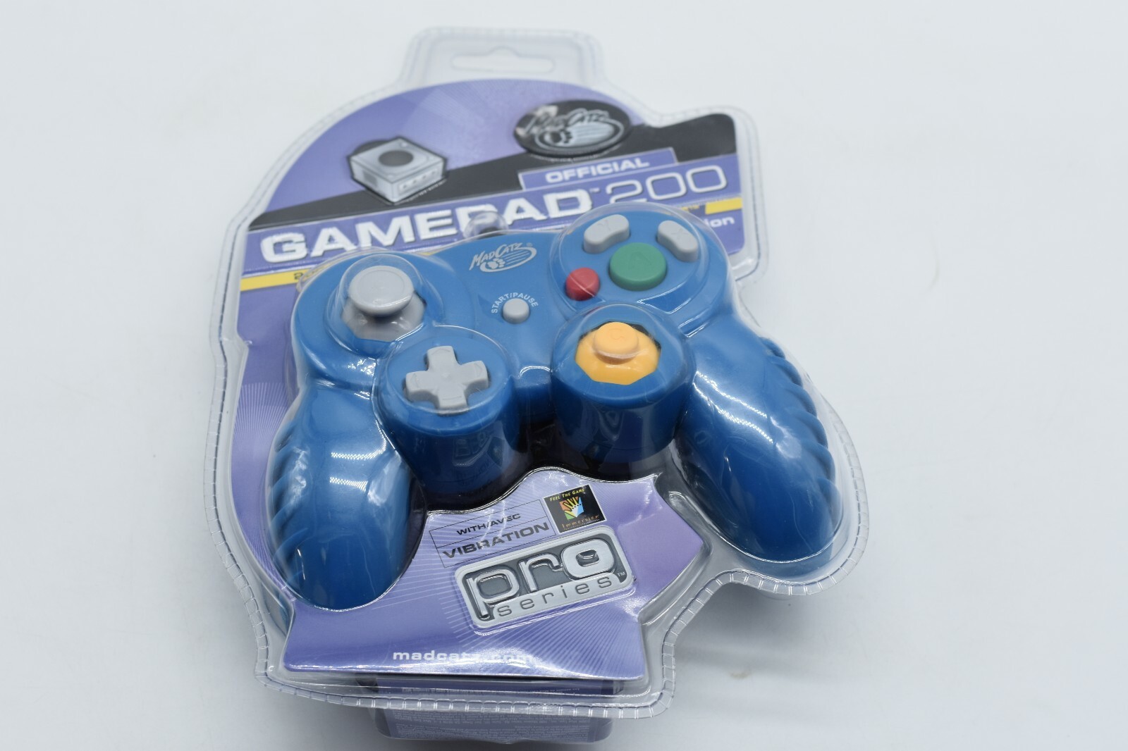 Mad Catz MicroCon Control Pad (5686) for GameCube (5686_bk) Gamepad for ...