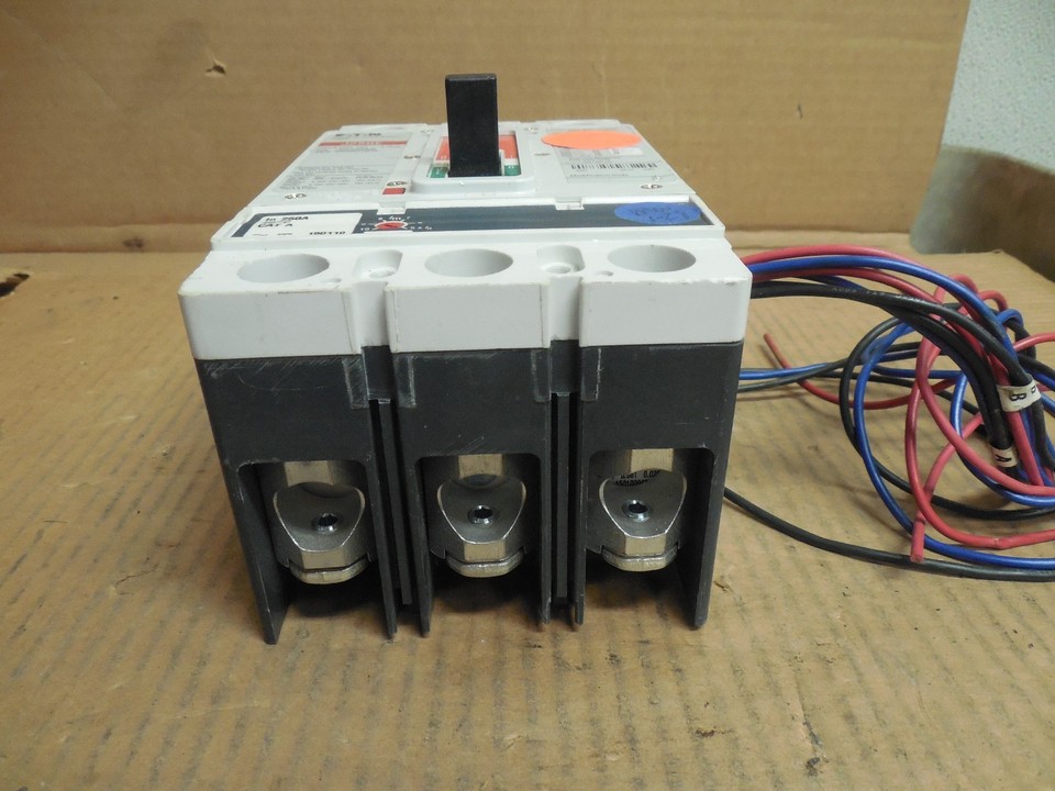 EATON SHUNT TRIP CIRCUIT BREAKER JGE3250NN 250A 250 A AMP 600Vac 3 POLE ...