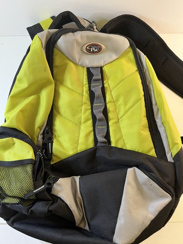 CalPak California Pak S Curve Air Flow System 18" Padded Laptop ...