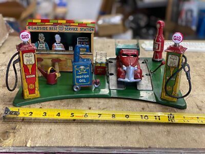 Vtg Marx Roadside Rest Gas Oil Service Station litho Tin Toy Train Car ...