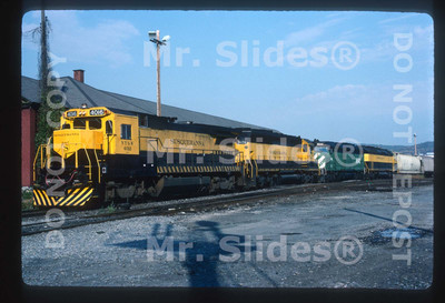 Original Slide NYSW Susquehanna B40-8 4016 & 3 W/Train Binghamton NY ...
