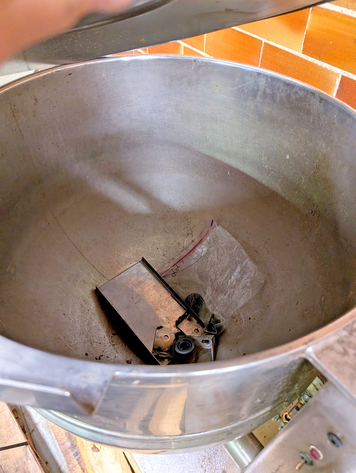 Groen DH/1P-40 Commercial Steam Jacketed Natural Gas Tilting Kettle 40 ...