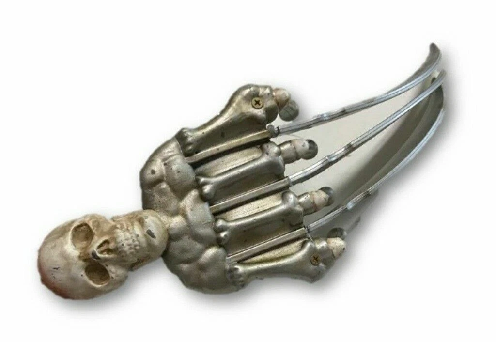 Skull Claw Weapons