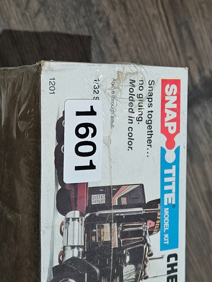 Monogram 1978 SnapTite Chevy Bison 1:32 Semi Truck Model Kit 1201 New ...
