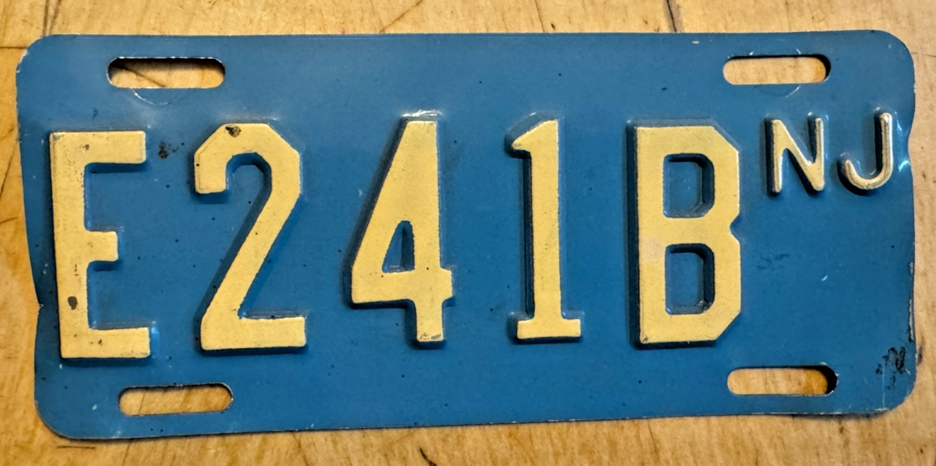1980'S NEW JERSEY MOTORCYCLE CYCLE LICENSE PLATE " E 241 B " NJ BUFF ON ...