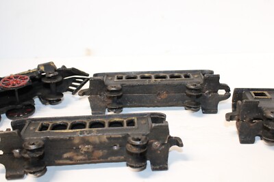 Cast Iron Toy Train Set 4 Pieces Intact | eBay