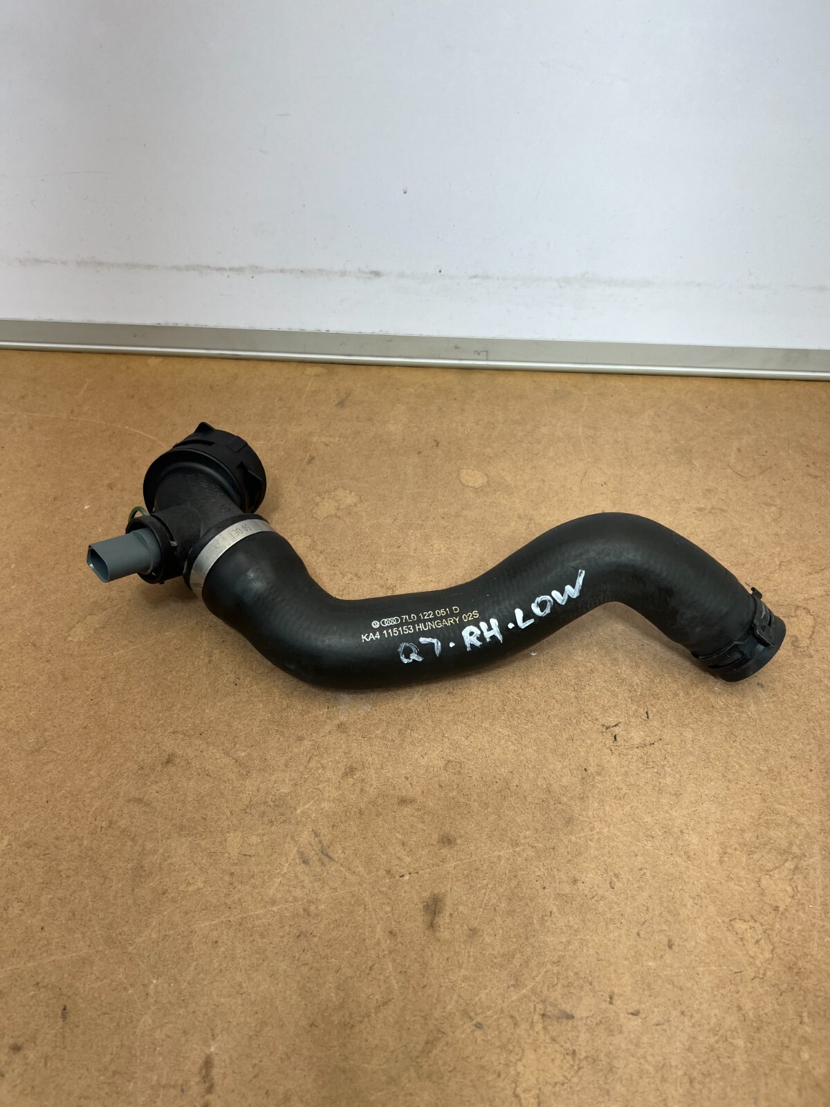 2007 - 2009 Audi Q7 Lower Radiator Hose Line Tube OEM 7L0122051D | eBay