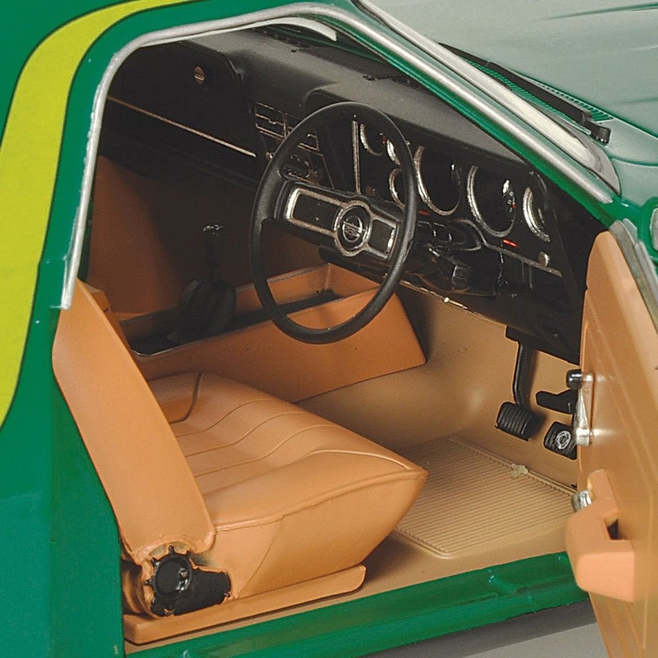 CLASSIC 1/18 Ford XC Falcon Sundowner panel van V8 Modena Green #18851 ...