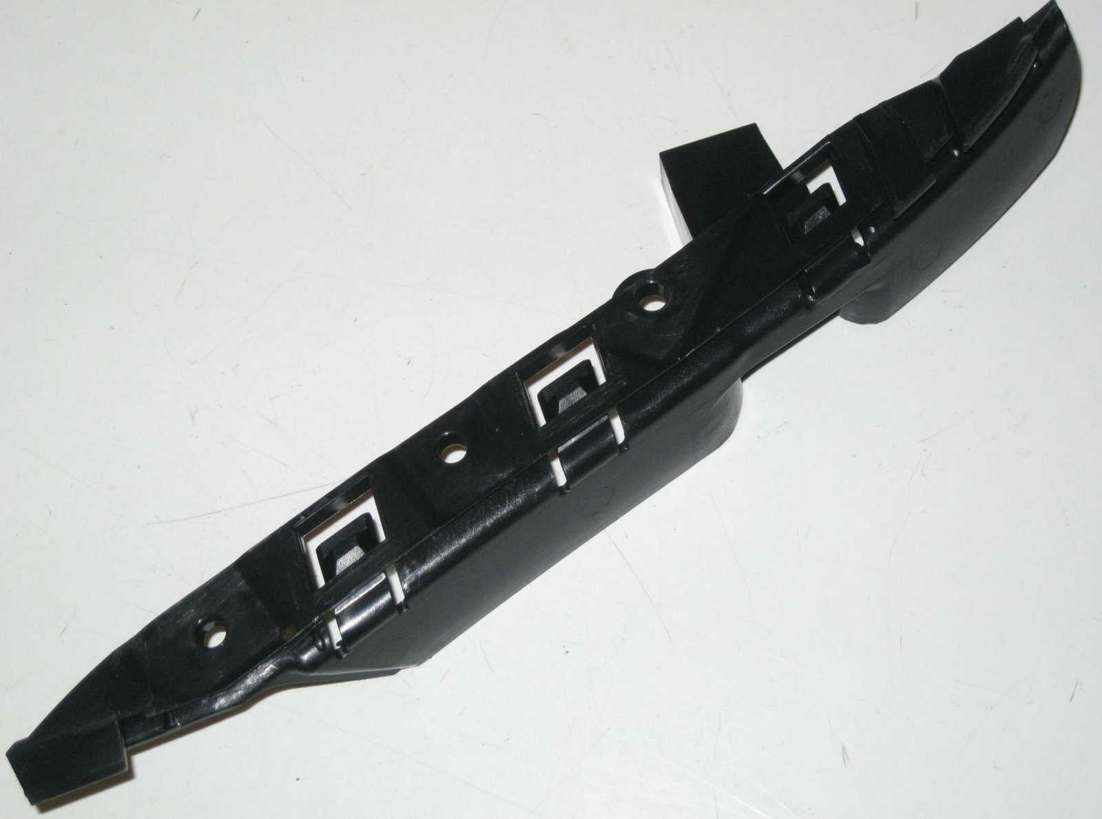 BMW E60 E61 Front RH Bumper Bracket Side Mount 7033706 51117033706 New ...