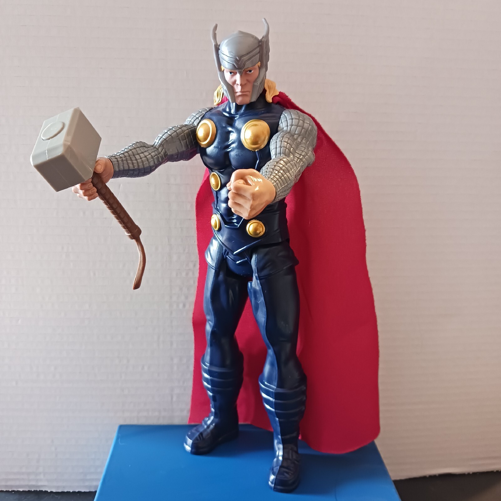 Marvel Avengers Titan Hero Series Thor 12 Inch Action Figure With Cape ...