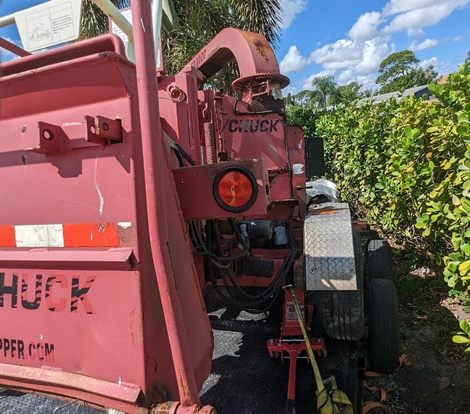 2008 BANDIT 200XP 12" WOOD CHIPPER W/ CAT DIESEL ENGINE hole In Block ...
